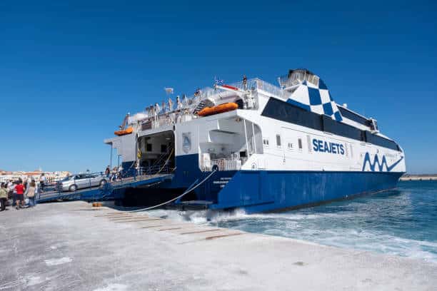 Ferries to Skiathos and ferry schedules