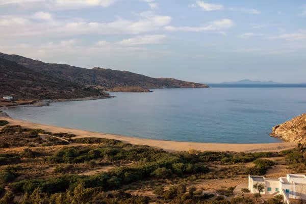 Discover 25 beaches of Ios