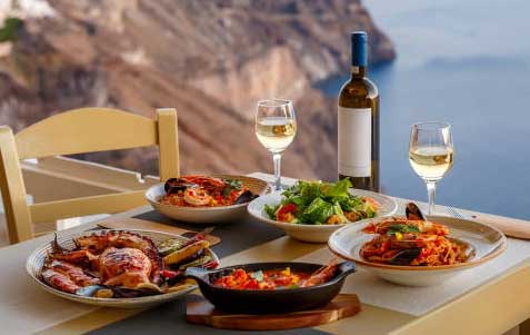 Tips for eating out in Santorini