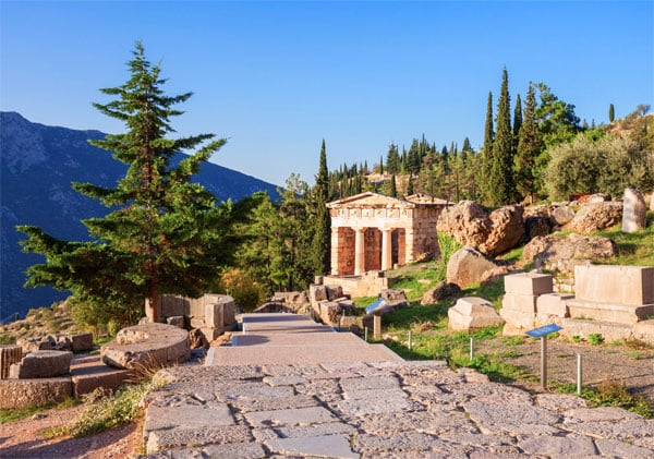 Museum of Delphi , information, exibits and history of the museum