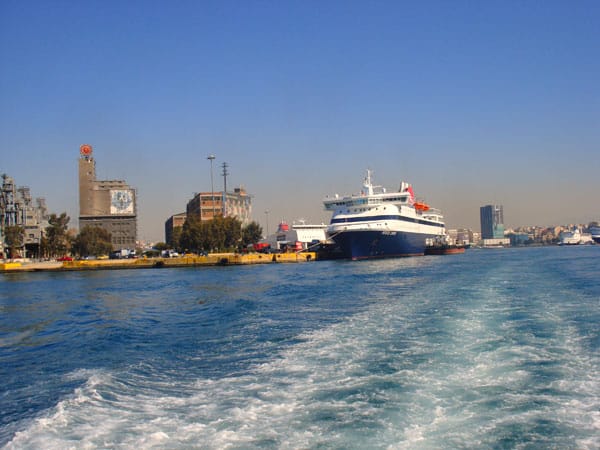 Piaeus, information about the main port of Greece
